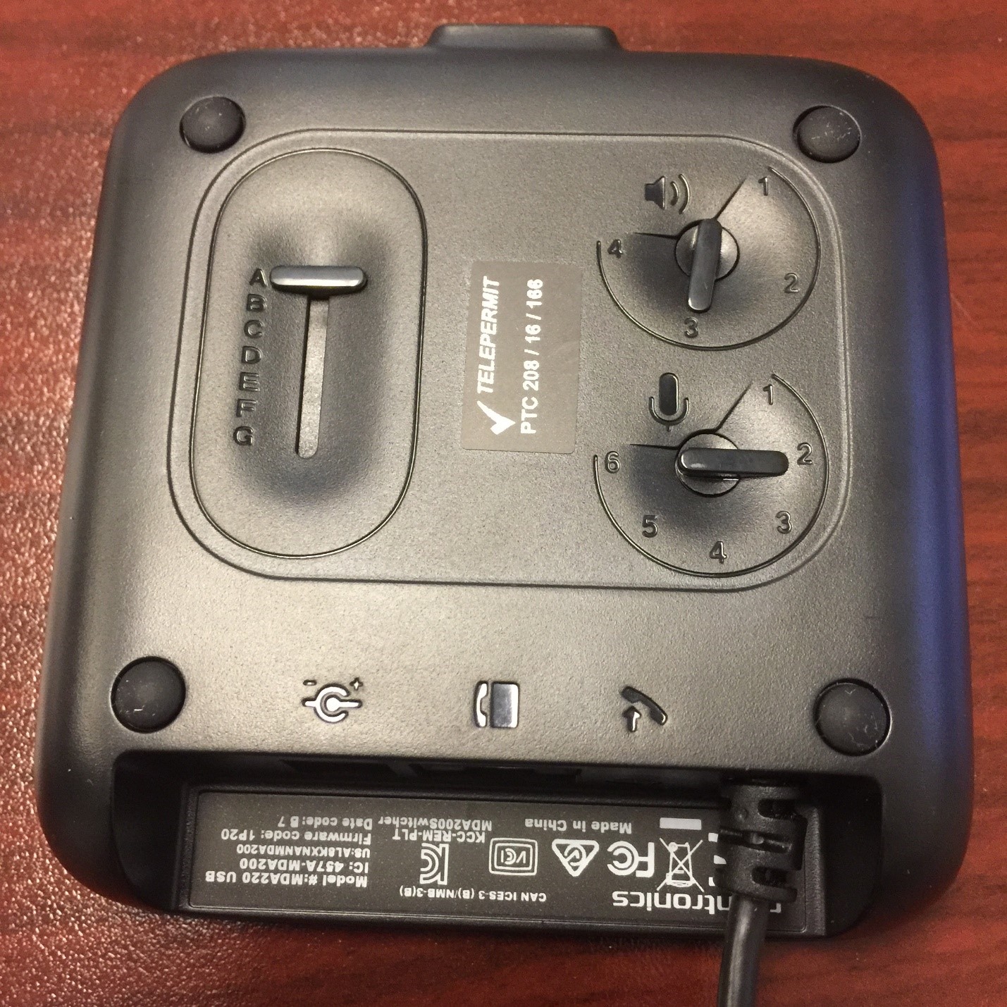 How do you connect a Plantronics USB headset to a desk phone? Archives ...